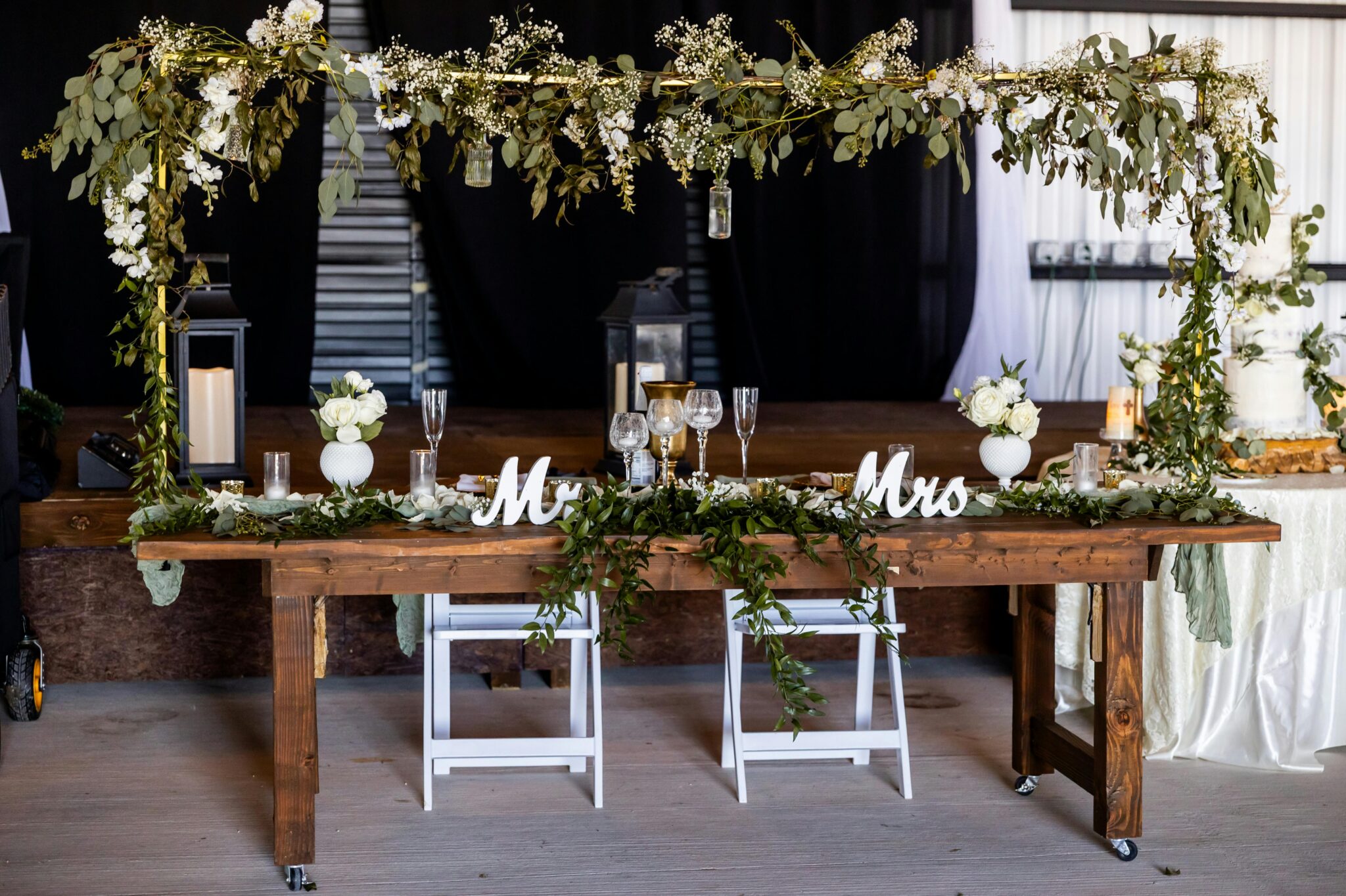25+ Cozy Fall Wedding Ideas on a Budget That Still Look Stunning